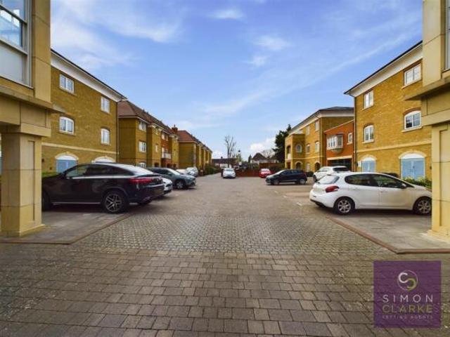 1 bedroom apartment for rent in High Road, North finchley, N12