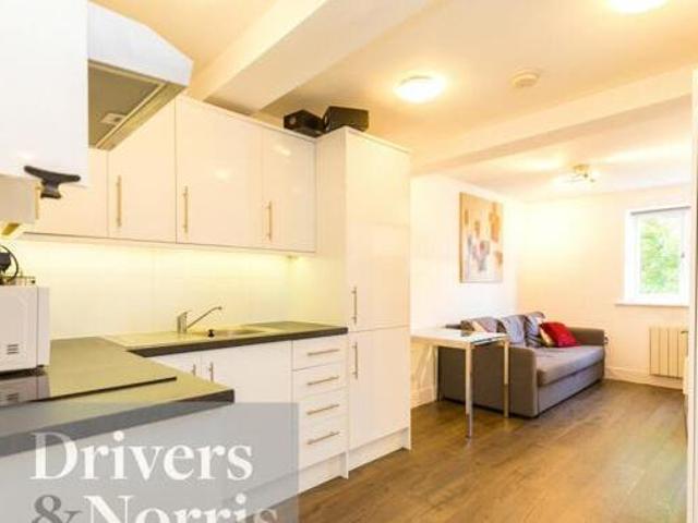 1 Bedroom Apartment For Rent In Holloway, London