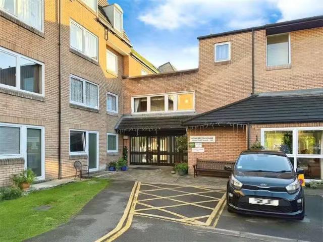 1 bedroom apartment for rent in Homebeech House, Mount Hermon.