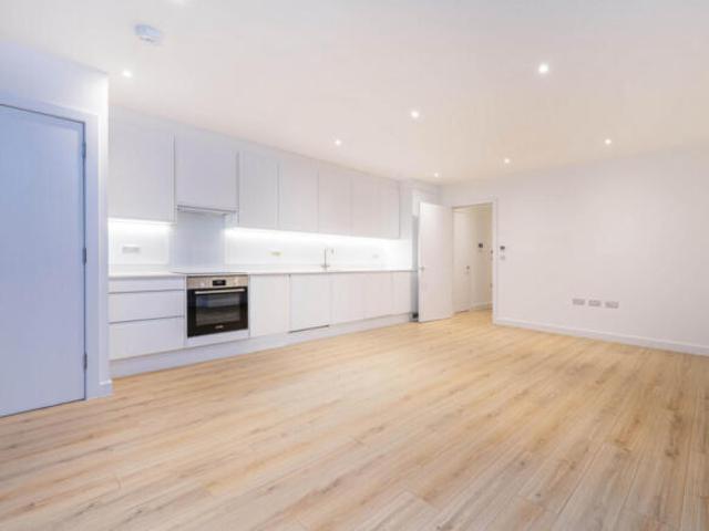 1 bedroom apartment for rent in Inglis Road, London, W5