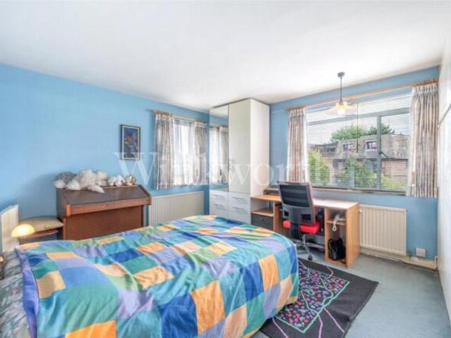 1 bedroom apartment for rent in James Close, Woodlands, London, NW11