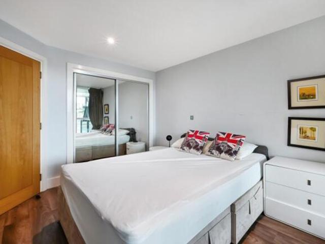 1 bedroom apartment for rent in Jellicoe House, St Georges Wharf, Nine Elms, SW8