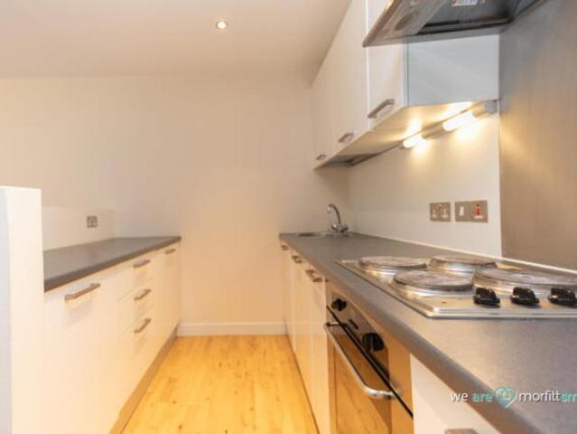 1 bedroom apartment for rent in Jet Centro, St Marys Road. S2