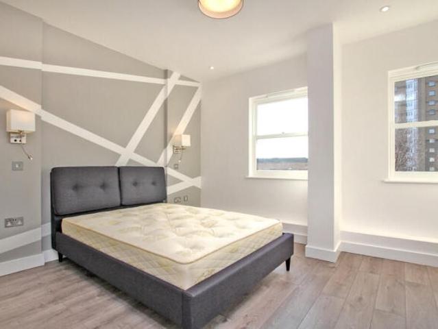 1 bedroom apartment for rent in Karam Court, Commercial Road, Whitechapel, London, E1