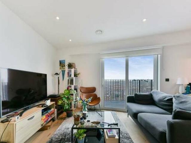 1 bedroom apartment for rent in Keybridge Tower Vauxhall London SW11 SW8