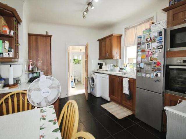 1 bedroom apartment for rent in Khartoum Road, London, SW17