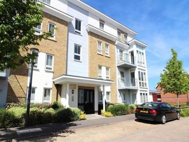 1 bedroom apartment for rent in Kingfisher Drive Maidenhead SL6