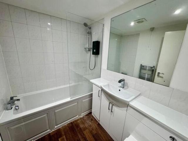 1 bedroom apartment for rent in Kings Court, Commerce Square, NG1