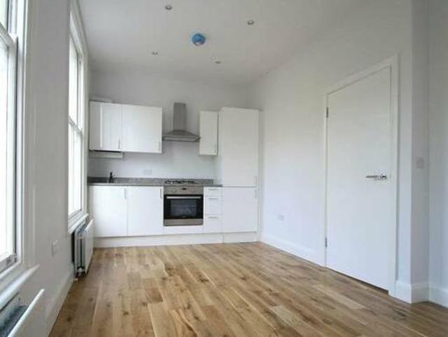1 bedroom apartment for rent in Kingsdown Road Archway London N19