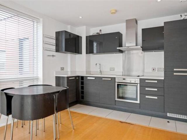 1 bedroom apartment for rent in Kingsland Road, Hackney, London, E8