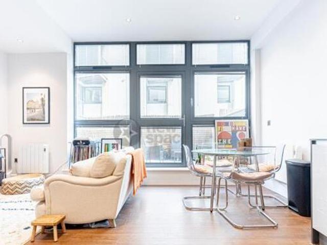 1 Bedroom Apartment For Rent In Kingsland Road, Haggerston