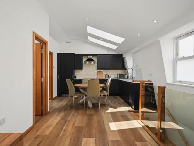1 bedroom apartment for rent in Kiver Road, Old Garage Studios Kiver Road, N19