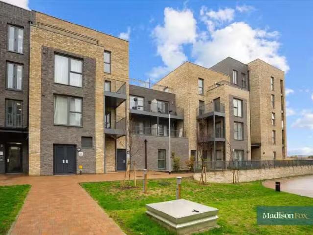 1 bedroom apartment for rent in Luctons Close, Loughton, Esint.