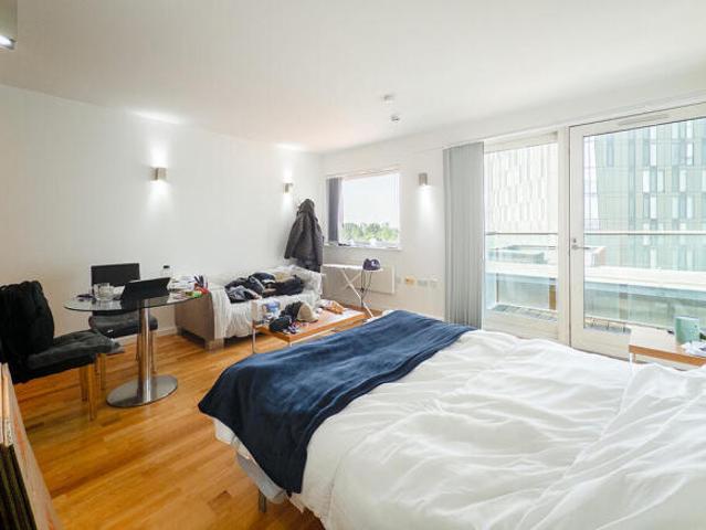 1 bedroom apartment for rent in Lumiere Building, City Road East, Manchester, M15