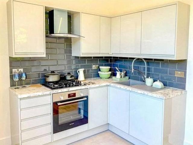 1 bedroom apartment for rent in L avenir Opladen Way Bracknell Berkshire RG12