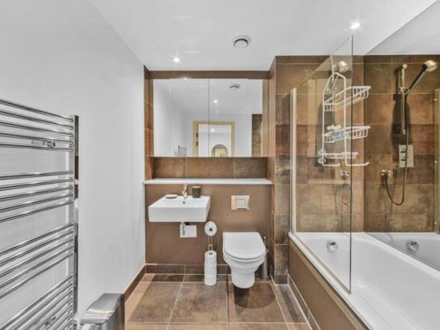 1 bedroom apartment for rent in Landmark East Tower, Marsh Wall, E14