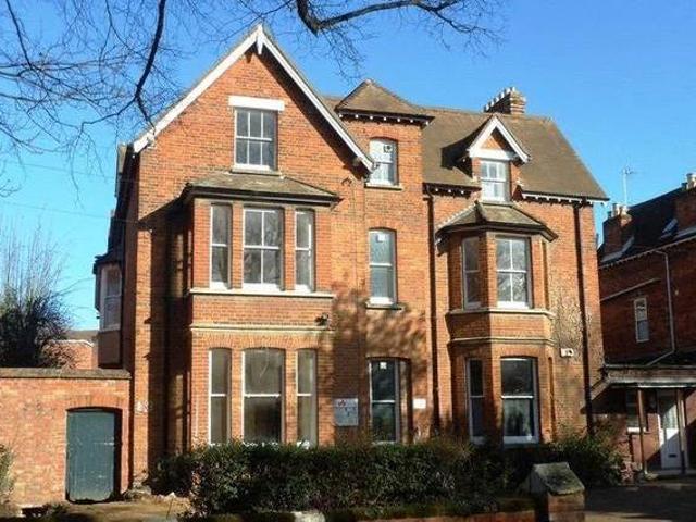 1 bedroom apartment for rent in Lansdowne Road Bedford Bedfordshire MK40