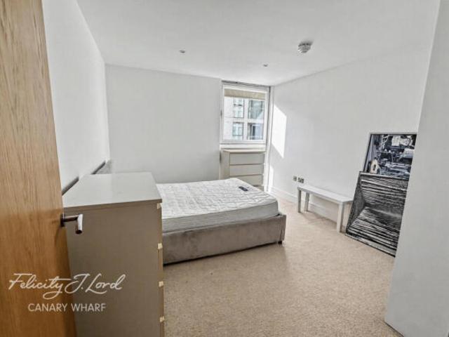 1 bedroom apartment for rent in Lantern Way, London, E14