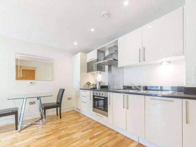 1 Bedroom Apartment For Rent In Lanterns Way, Canary Wharf