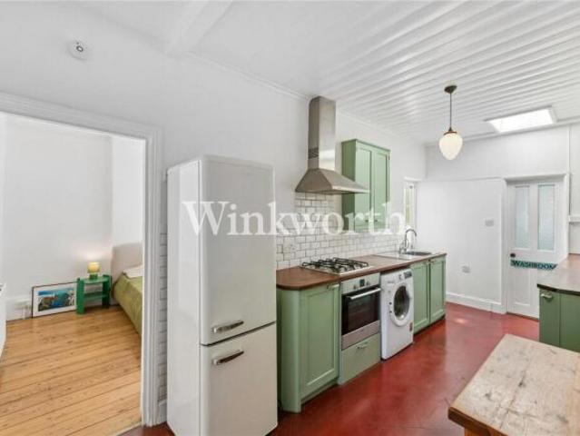 1 bedroom apartment for rent in Lausanne Road, London, N8