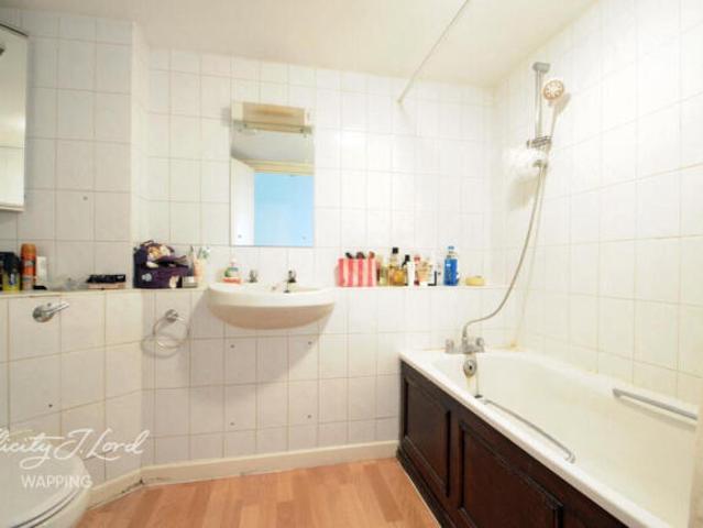 1 bedroom apartment for rent in Leeward Court, London, E1W