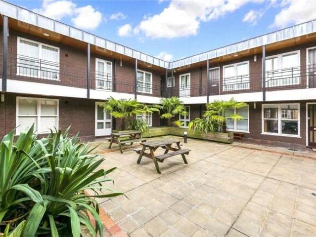 1 bedroom apartment for rent in Lewis Road, Richmond, TW10