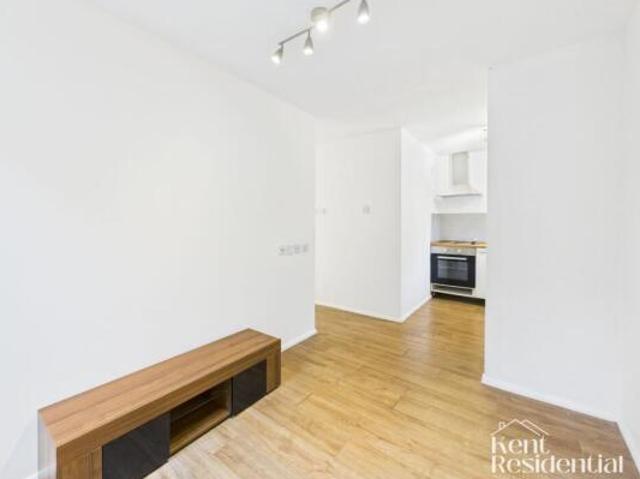 1 bedroom apartment for rent in Linden Road, Coxheath, ME17