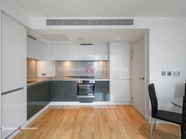 1 bedroom apartment for rent in Lnadmark East, Canary Wharf, E14