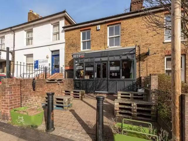 1 bedroom apartment for rent in London Road, St. Albans, Hertf.