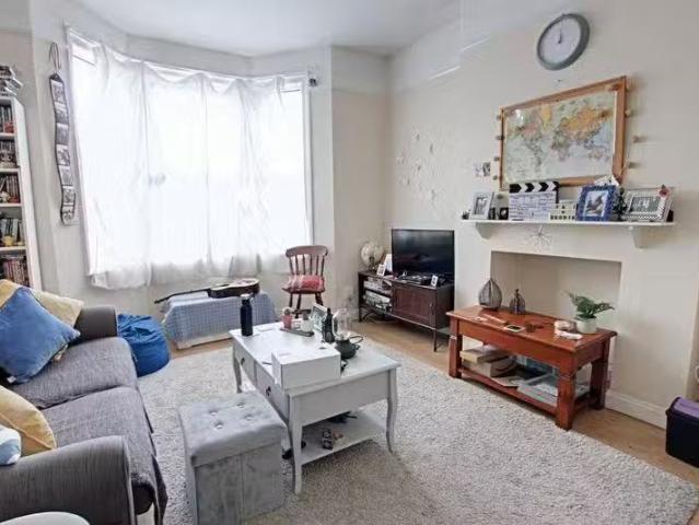 1 bedroom apartment for rent in Lower Bristol Road, Bath, BA2
