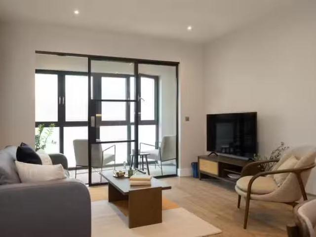 1 bedroom apartment for rent in Lower Esinteraction Street, Bi.