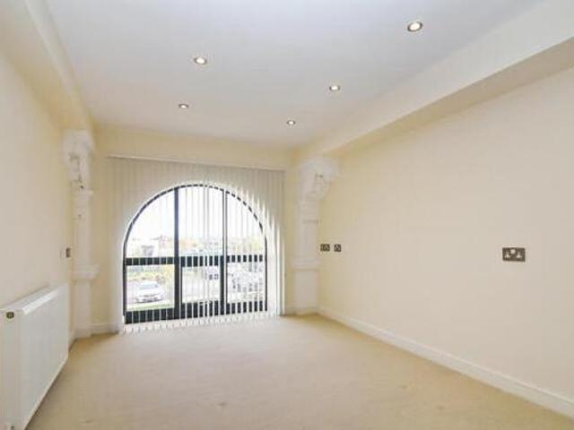 1 Bedroom Apartment For Rent In Pudsey, Leeds