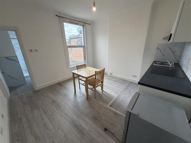 1 bedroom apartment for rent in Palmerston Road, Bowes Park, N22