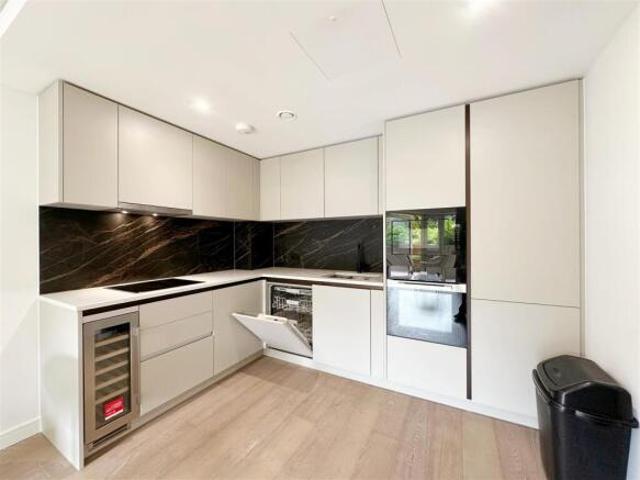 1 bedroom apartment for rent in Parrs Way, London, W6