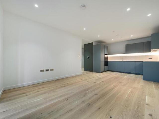 1 bedroom apartment for rent in Peninsula Gardens, Mabyn Lane, Lower Riverside, Greenwich Peninsula, SE10