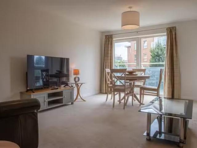 1 bedroom apartment for rent in Penstone Court, Chandlery Way.
