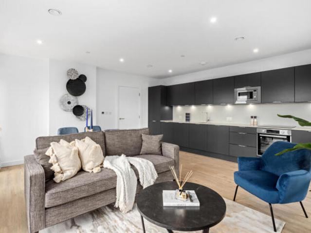 1 bedroom apartment for rent in Plaistow Road, London, E13