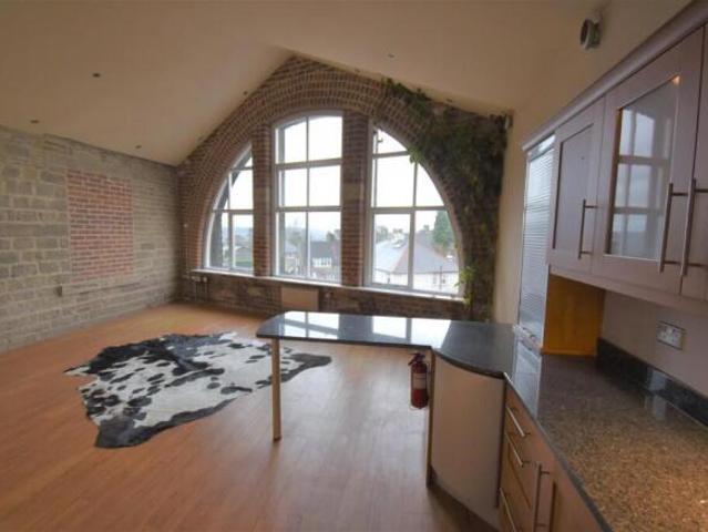 1 bedroom apartment for rent in Plover Road, Lindley. Huddersfield, HD3