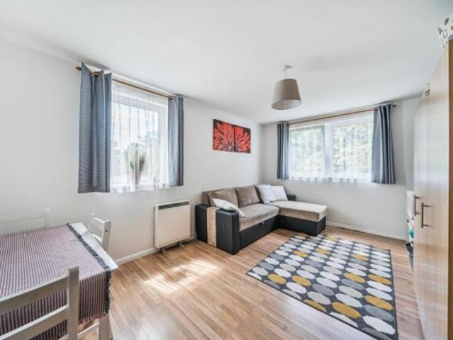 1 bedroom apartment for rent in Porchester Mead, Beckenham, BR3