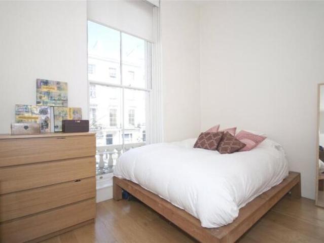 1 bedroom apartment for rent in Porchester Square, London, W2