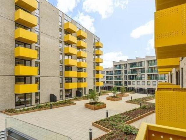 1 Bedroom Apartment For Rent In Pressing Lane, Hayes