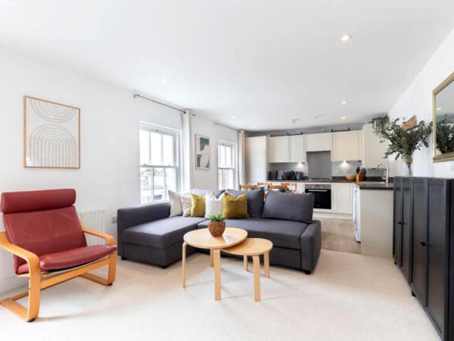 1 bedroom apartment for rent in Prince Regent Mews, Cheltenham GL52 2AQ, GL52