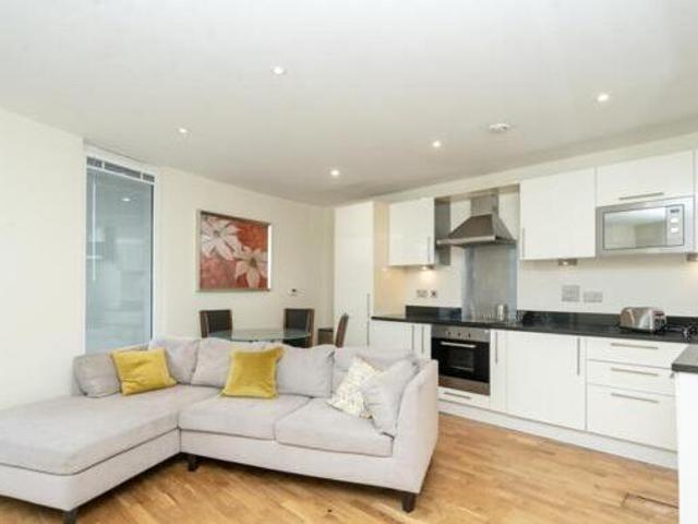 1 Bedroom Apartment For Rent In Quadrant Walk