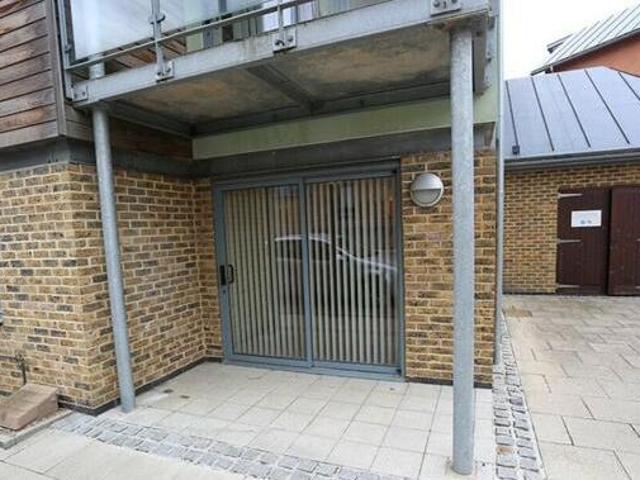 1 Bedroom Apartment For Rent In Quayside Drive, Colchester