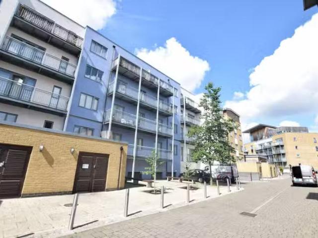 1 bedroom apartment for rent in Quayside Drive, Esinteraction.
