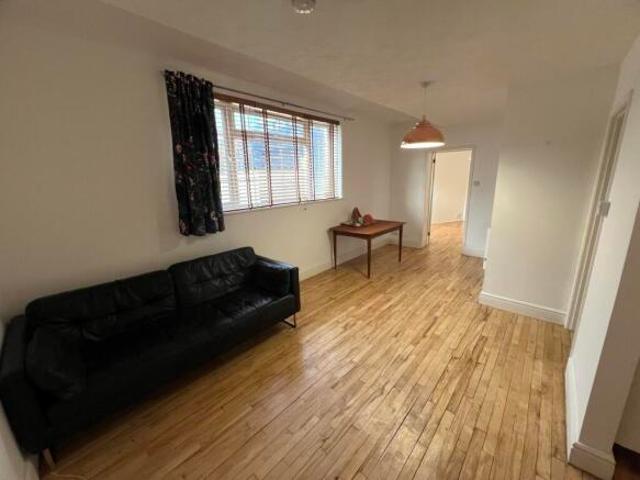 1 bedroom apartment for rent in Queens Way, SO14