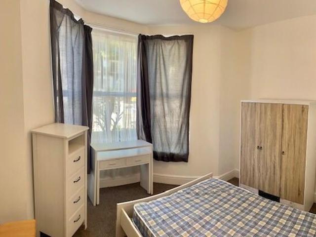 1 bedroom apartment for rent in Ravenscourt, Richmond Road, Cardiff City, CF24