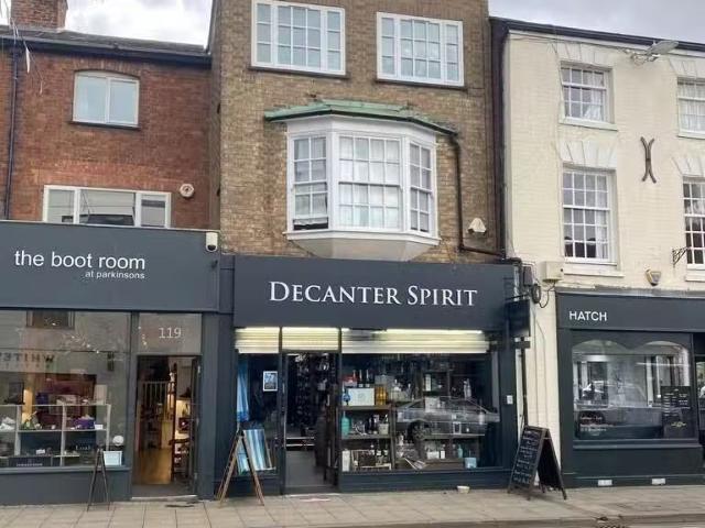 1 bedroom apartment for rent in Regent Street, Leamington Spa.