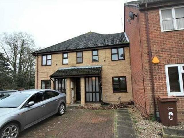 1 bedroom apartment for rent in Refrubished Ground Floor Maisonette CM2