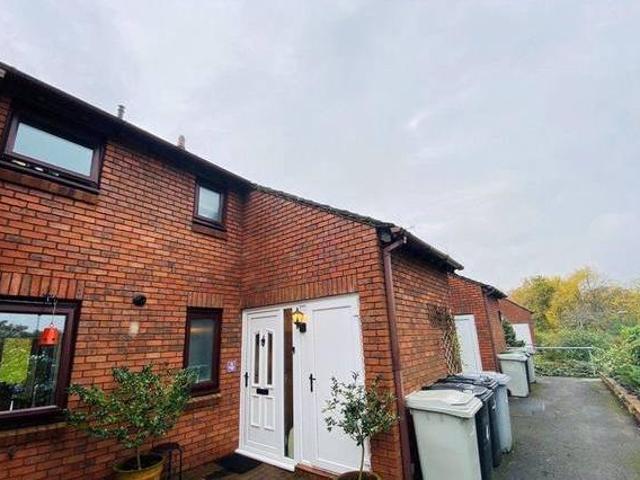 1 bedroom apartment for rent in Riverside Court Langley 4 SK11